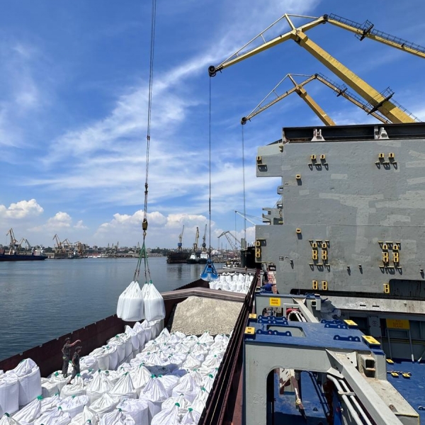 Proud of our Rotrac colleagues operating Sara Star with 3 cranes ...